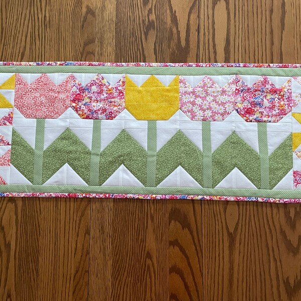 Spring Table Runner - Etsy