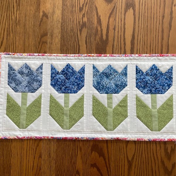 Tulip Table Runner - Etsy