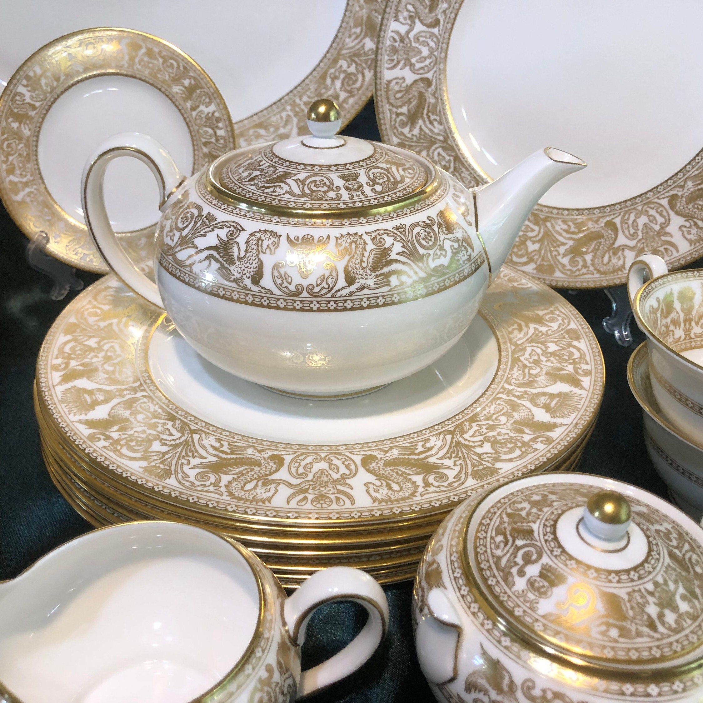 Wedgwood Florentine Gold. 85 Pc Vintage Dinner Service for 8 With ...