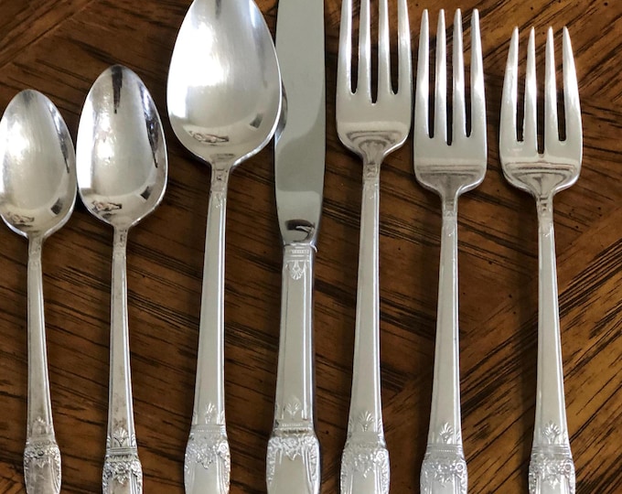 Vintage 1847 Rogers Bros. First Love Serving Pieces Flatware Silver ...