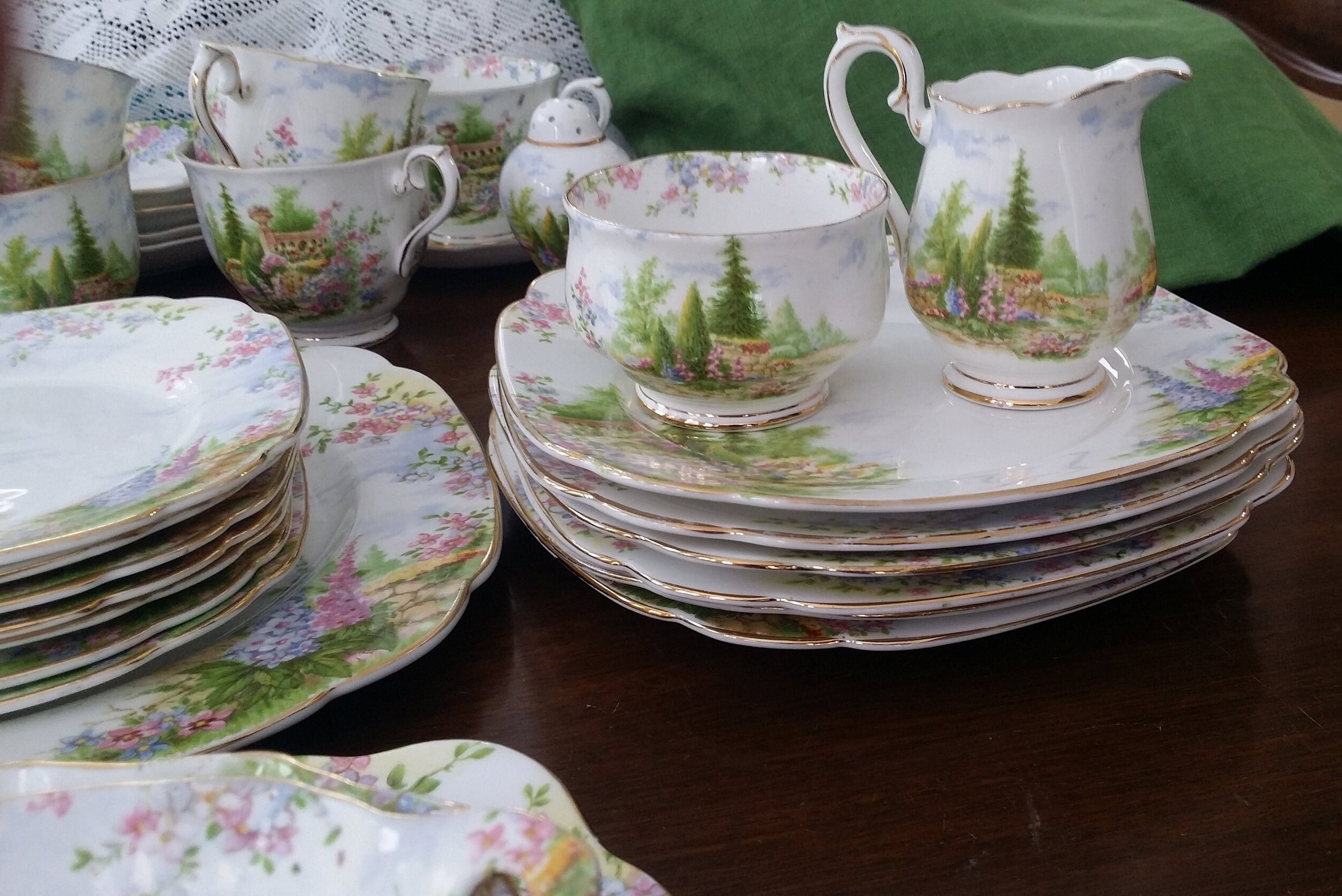 Royal Albert Kentish Rockery Vintage Sets for 4 or 6 - Etsy