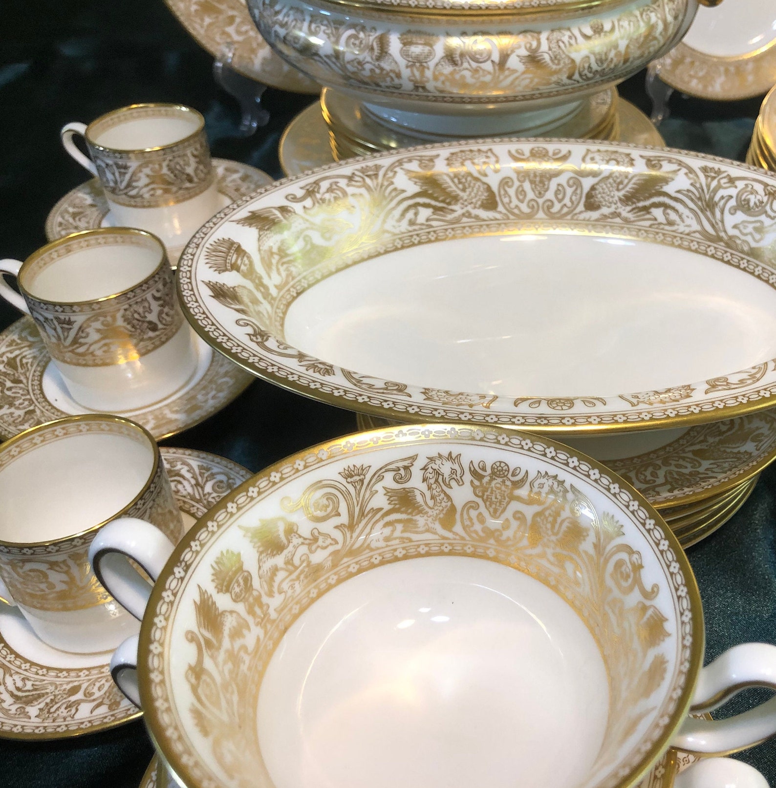 Wedgwood Florentine Gold. 85 Pc Vintage Dinner Service for 8 With ...