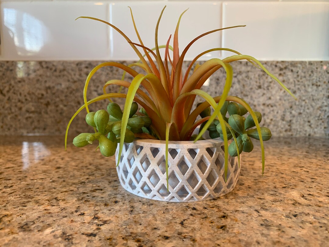 Geometric Criss Cross Pot - Etsy