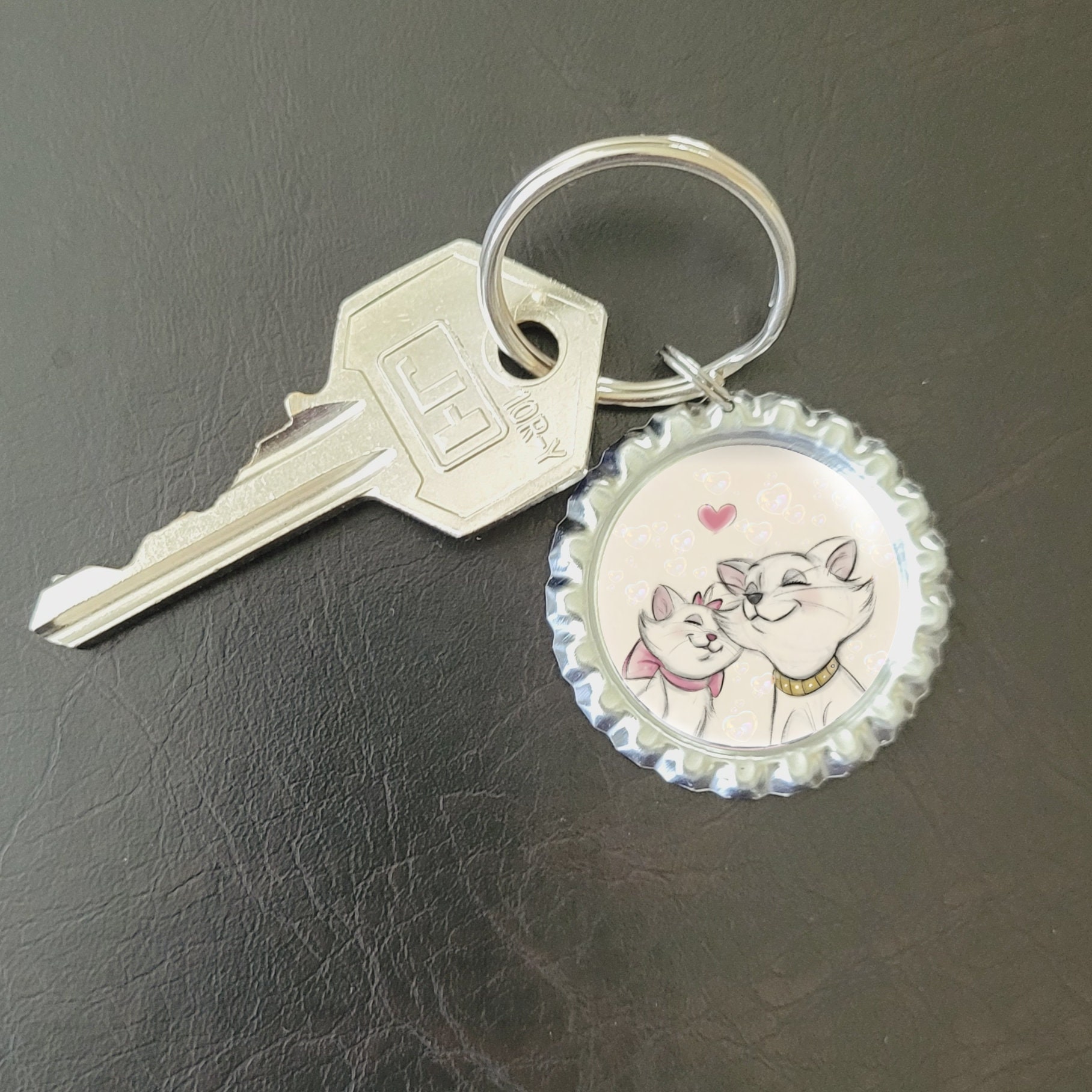 Marie and Duchess From Disney's Movie the Aristocats Bottlecap Keychain ...