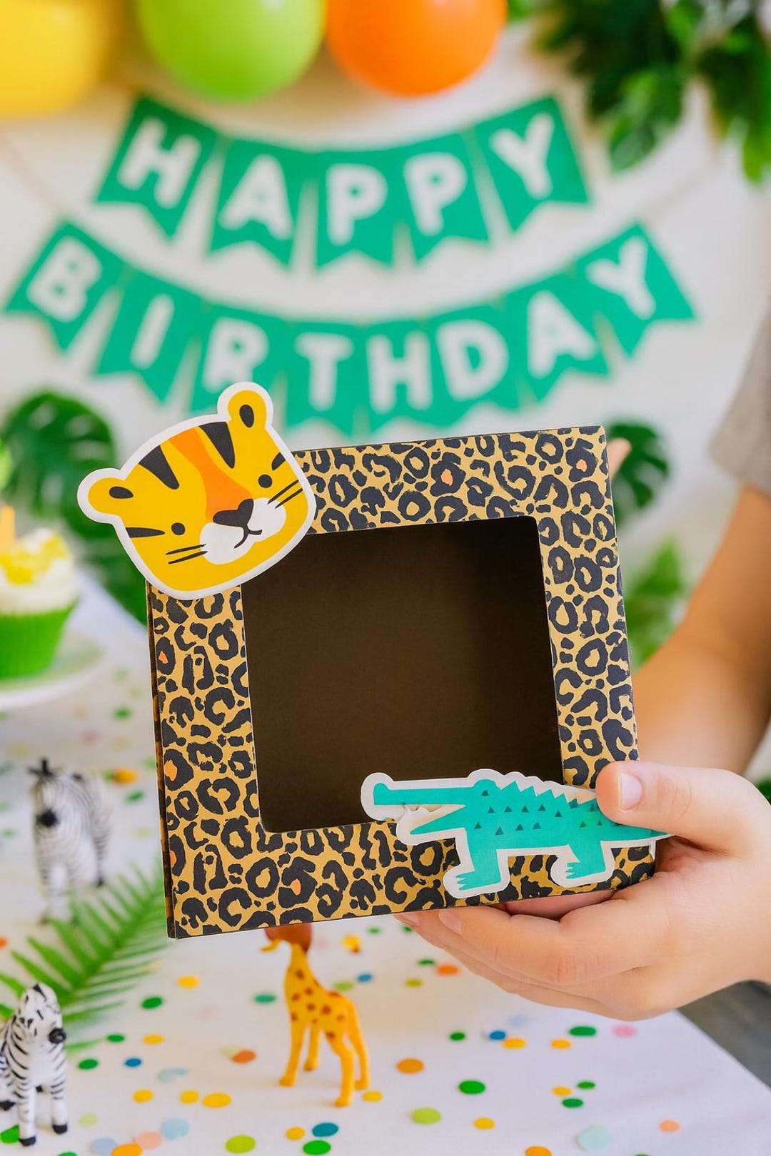 Zoo Animal Photo Frame Favor – Jungle Safari Keepsake for Kids Party or ...