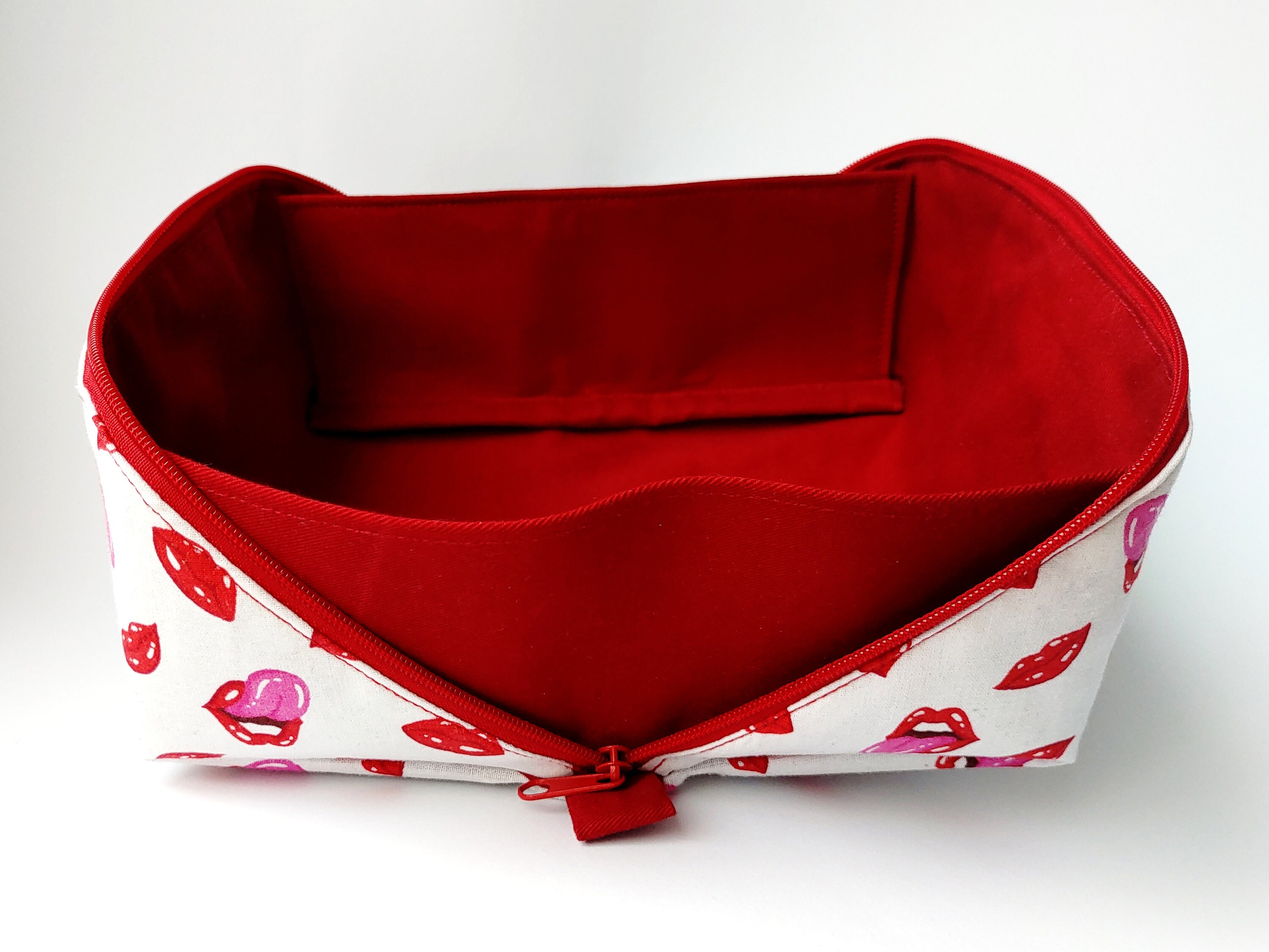 Foldable Wide Open Zipper Pouch/ Pencilcase/ Make-up Bag Red Kisses - Etsy