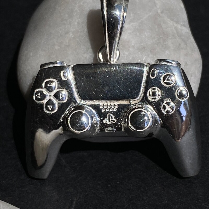 Controller Necklace - Etsy