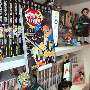 Sleeve Display Stand Keep Your Comic and Manga Collections Organized ...
