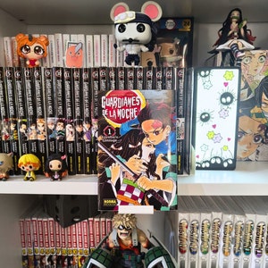 Sleeve Display Stand Keep Your Comic and Manga Collections Organized ...