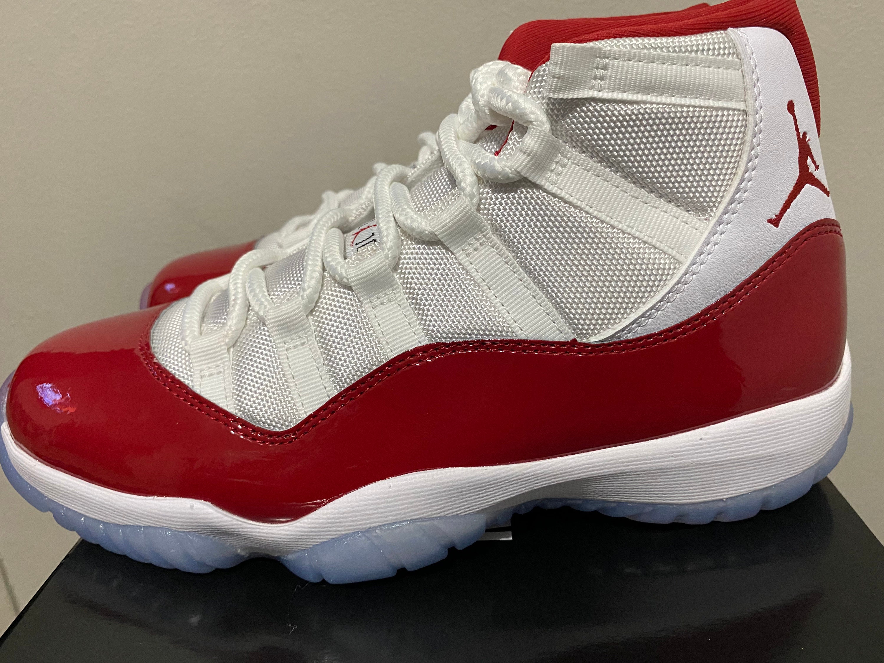 Jordans 11 Red