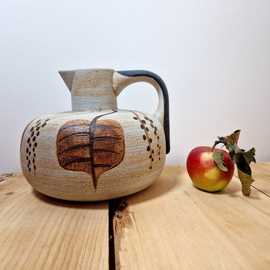 Sgrafo Modern Keramik Germany Art Pottery Vase Design by Peter Müller ...