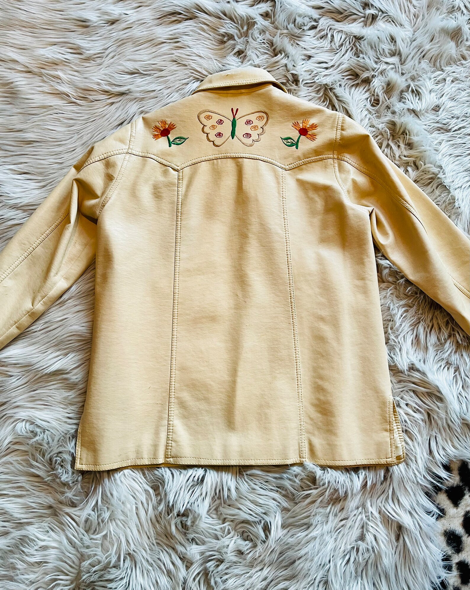 Vintage 1970s Snap Button Down Embroidered Vinyl Leather Weekender ...