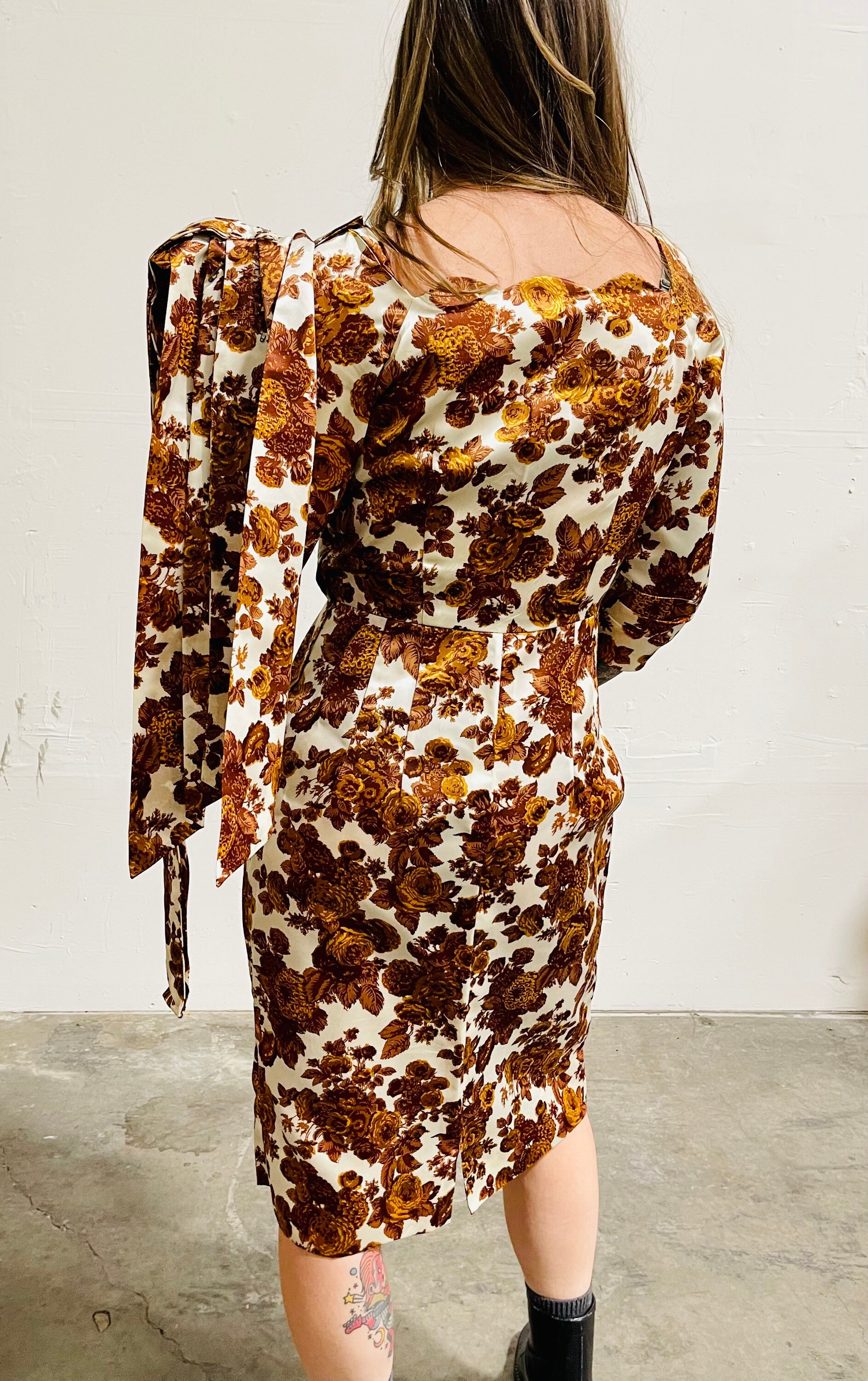 Vintage 1950s Floral Satin Wiggle Fitted Sheath Dress With Scalloped Neckline - Etsy