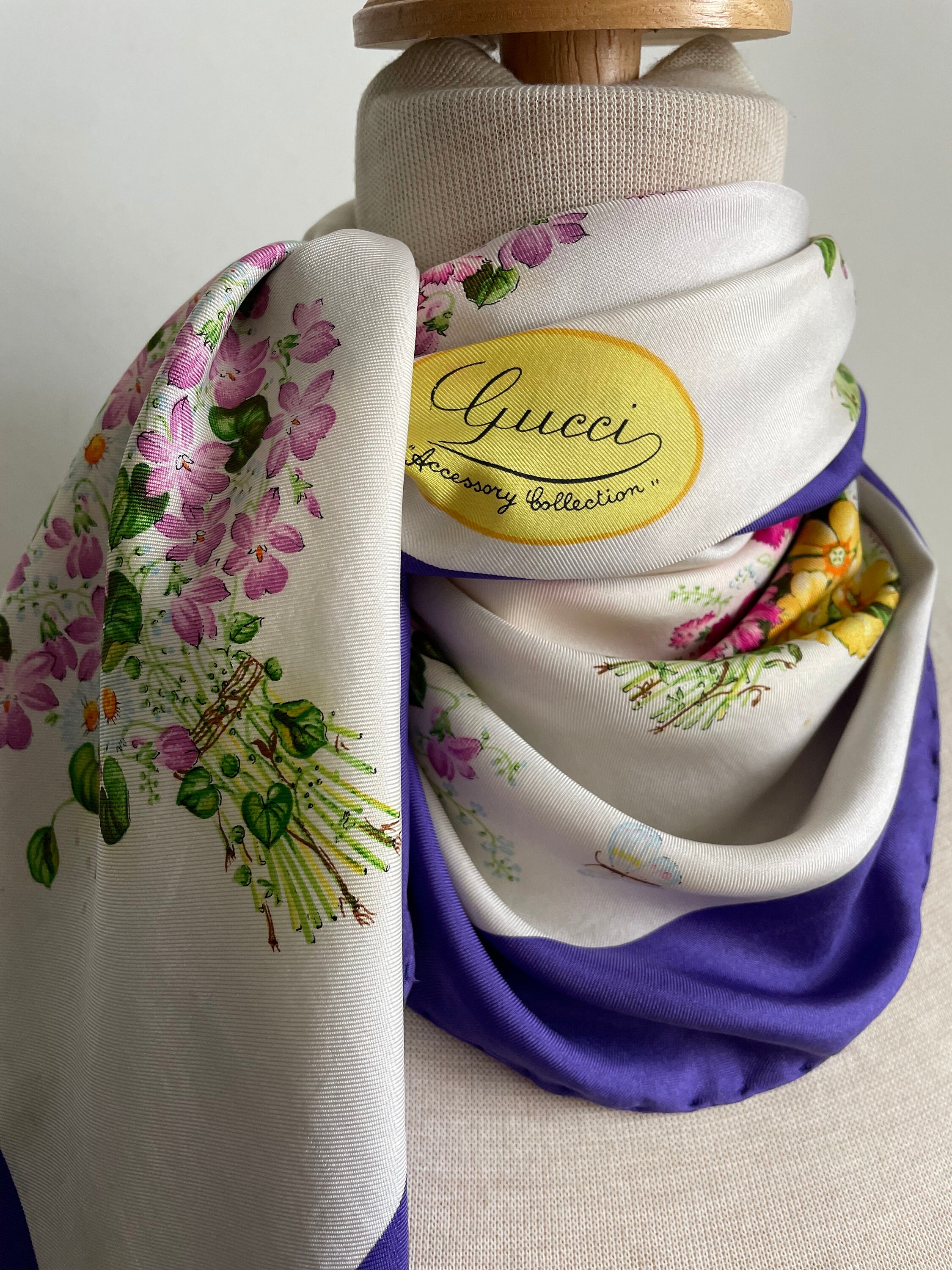 Vintage Gucci Floral Silk Scarf Neckscarf Muffler Accessories Summer ...