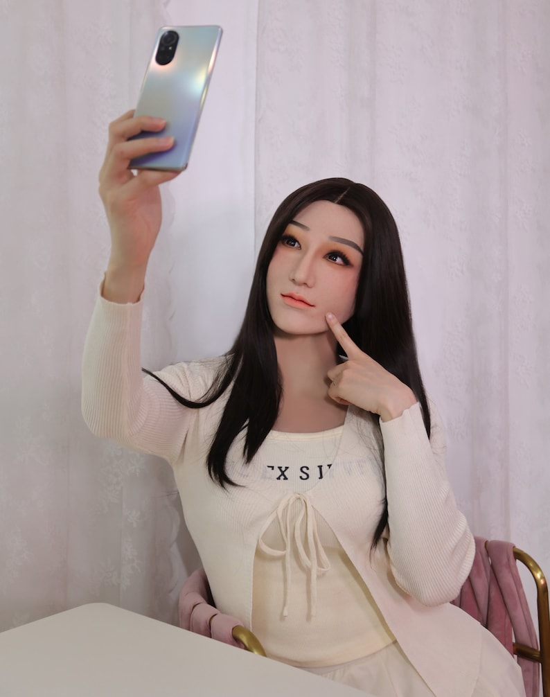 Realistic Silicone Female Mask – Lifelike Woman Face for Cosplay and ...