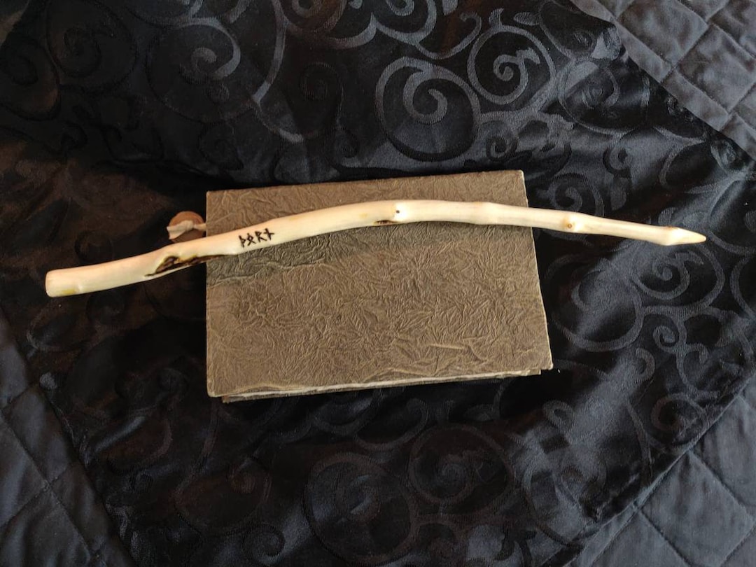 White Pear Wood Healing Wand, "thorn" Elder Futhark, Runic, Wicca ...