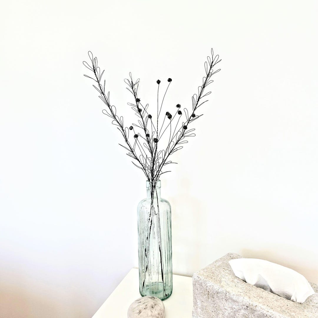 A Minimalist Set of Four Wire Branches With Berries for Scandinavian ...
