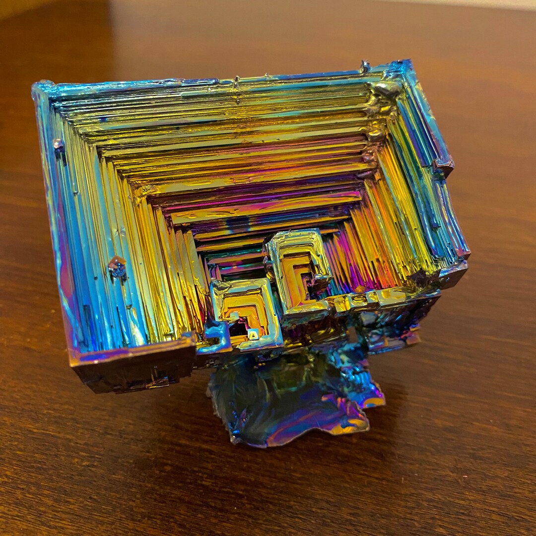 Beautiful Giant Colorful Bismuth Crystal - Quantity - 1 - Size - 11cm ...