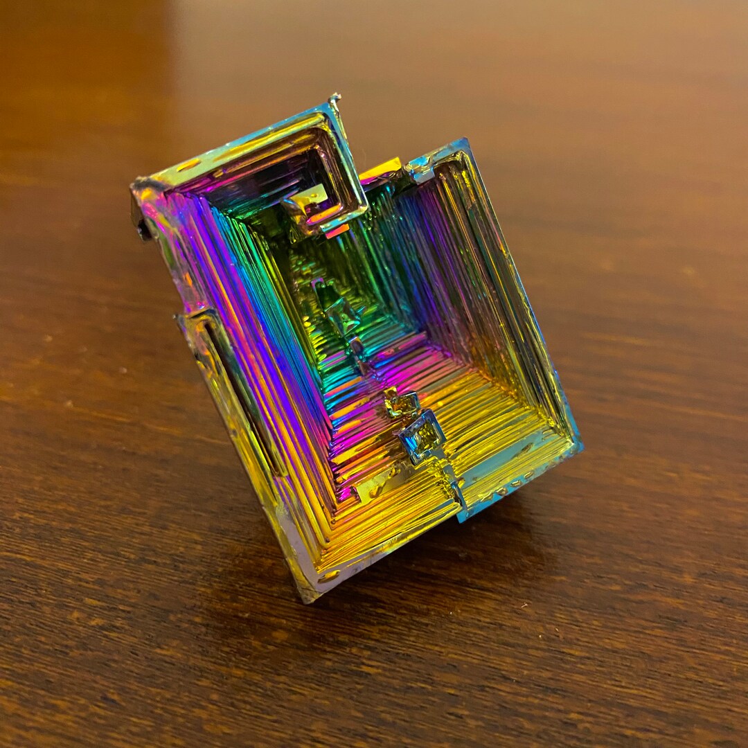 Beautiful Large Colorful Bismuth Crystal - Quantity - 1 - Size - 5.2cm ...