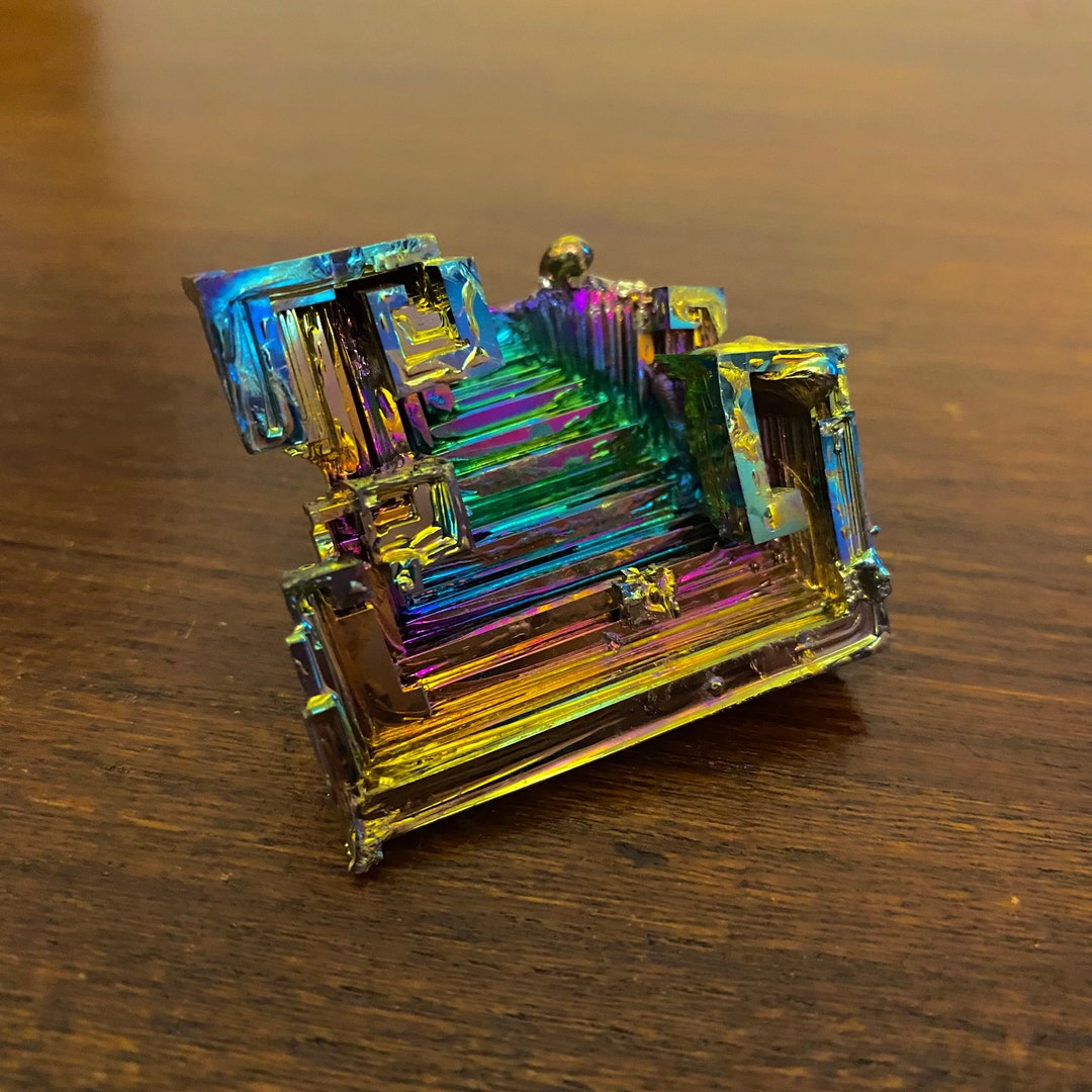 Beautiful Large Colorful Bismuth Crystal - Quantity - 1 - Size - 6cm ...
