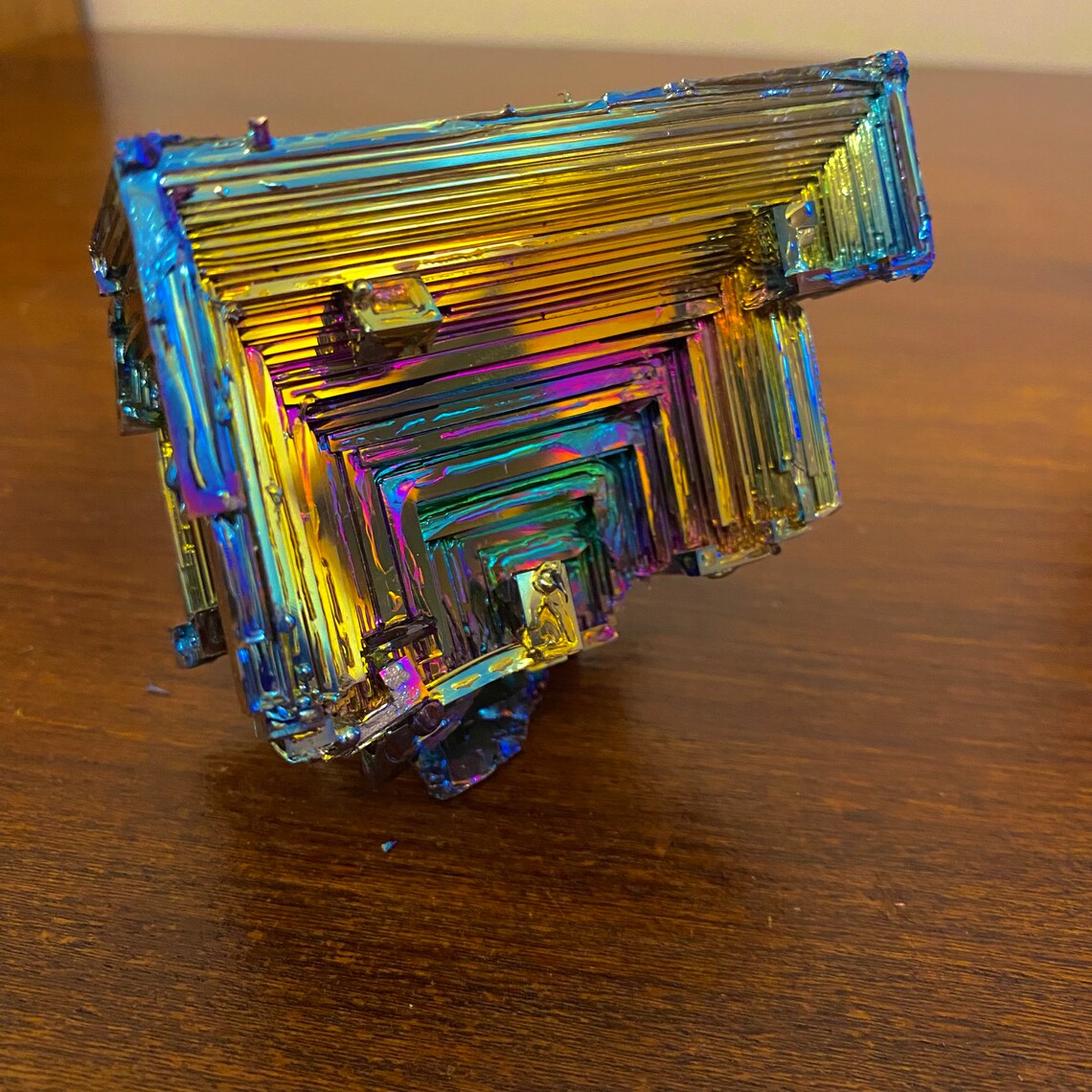 Beautiful Giant Colorful Bismuth Crystal - Quantity - 1 - Size - 11cm ...