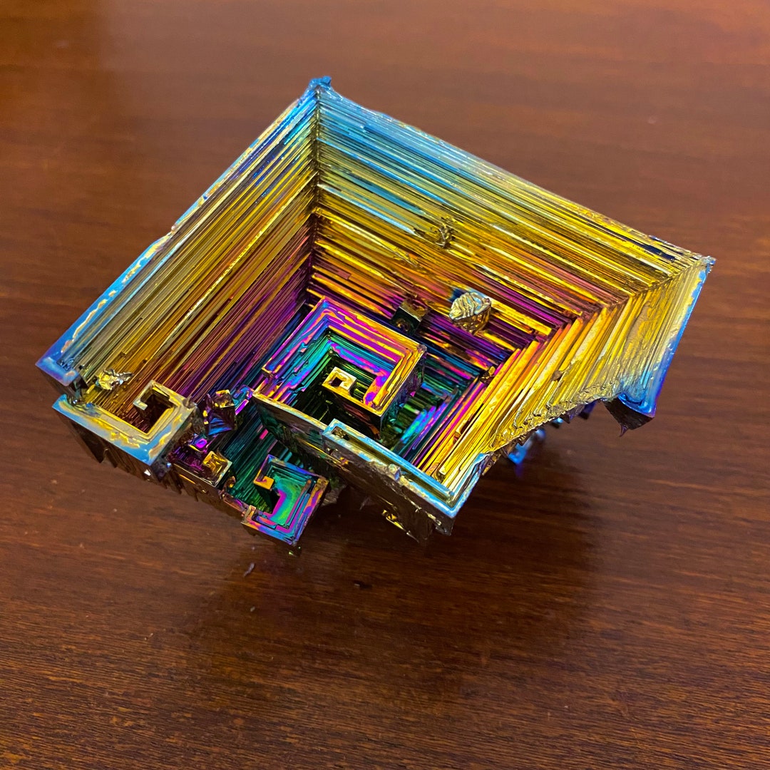 Beautiful Giant Colorful Bismuth Crystal - Quantity - 1 - Size - 11cm ...