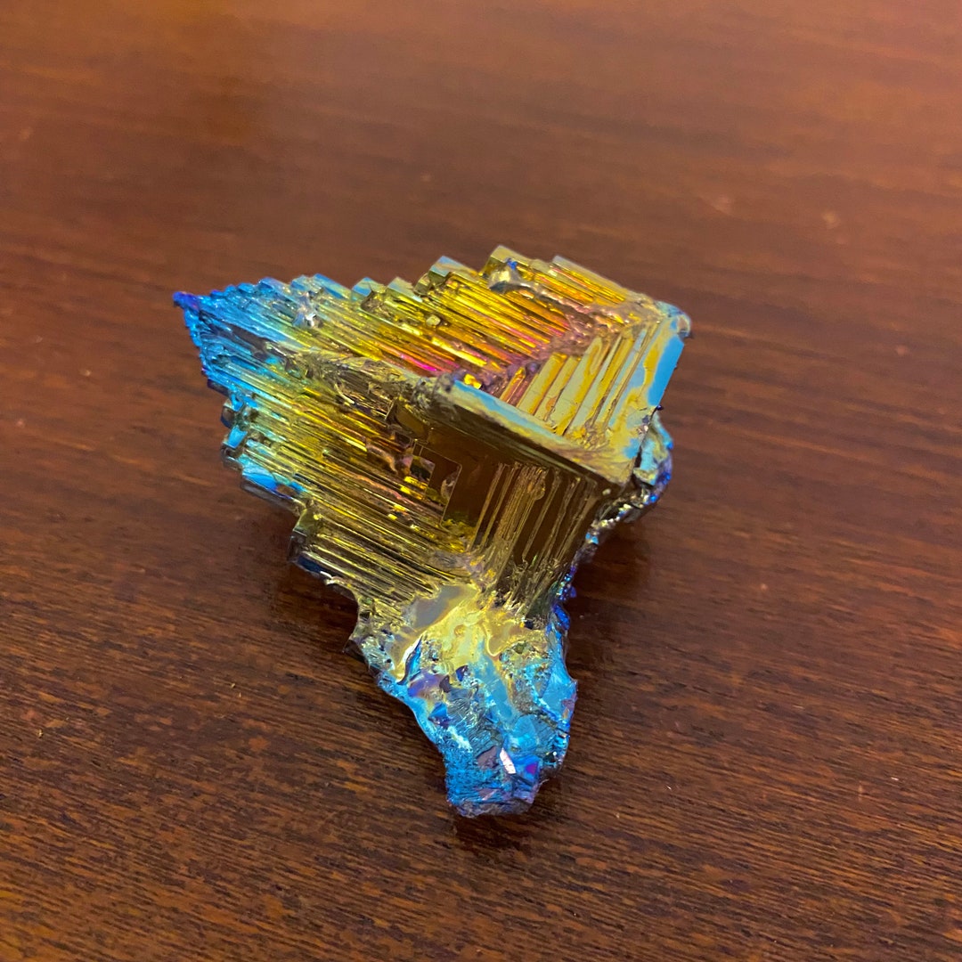Beautiful Large Colorful Bismuth Crystal - Quantity - 1 - Size - 5.9cm ...