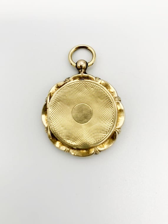 big victorian round locket - Gem