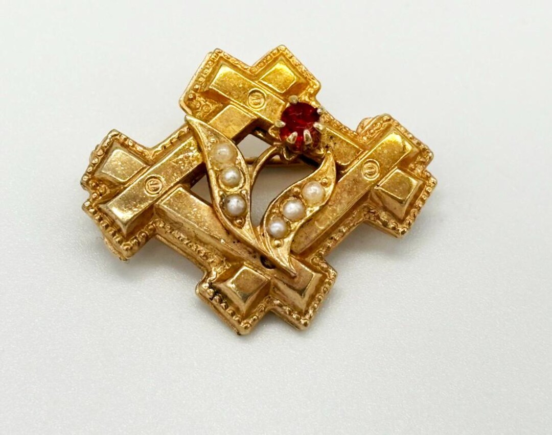 Gold Filled Lattice Pin With Ruby and Pearl Rose - Etsy