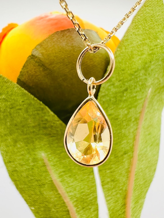 14K Yellow Gold Citrine Pear Shaped Charm Pendant - Gem