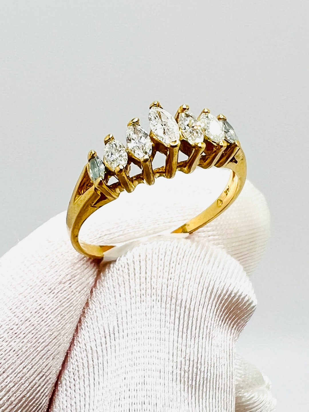 14K Yellow Gold Diamond 0.96ct Pyramid Band Ring Size 8 - Etsy