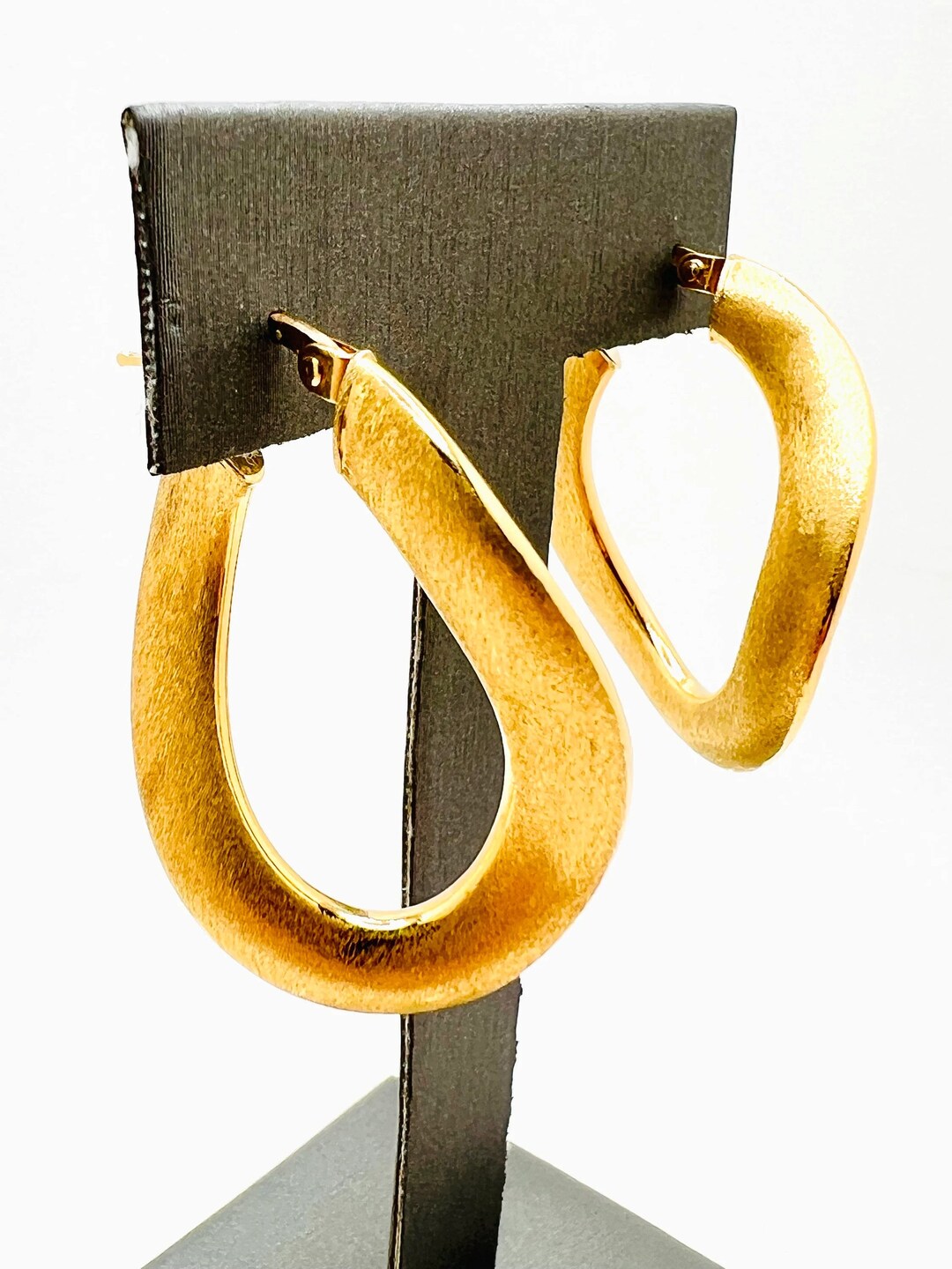 14K Yellow Gold Wave Mate Hoop Earrings - Etsy