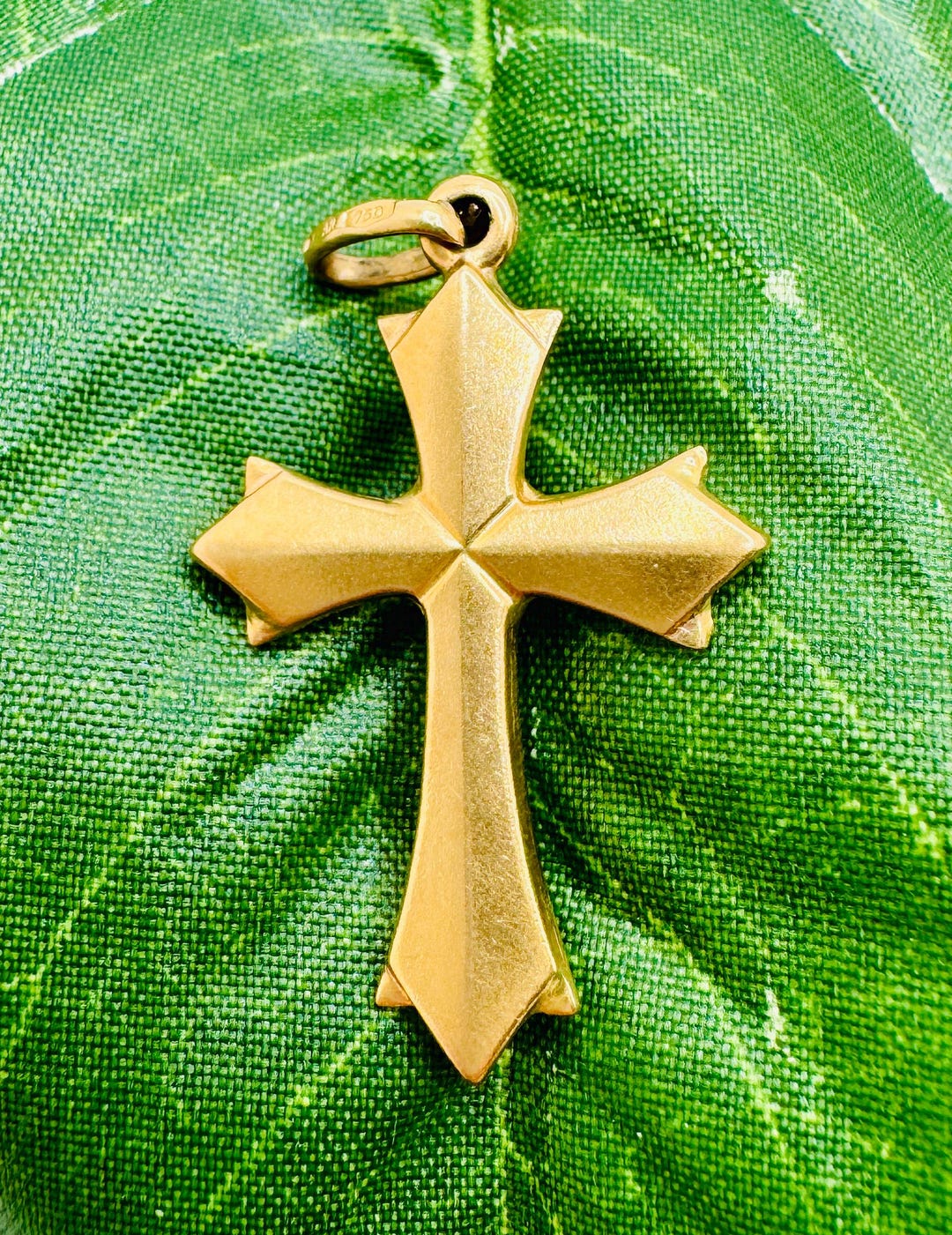 18K Yellow Gold Cross Pendant With a Polished Finish - Etsy