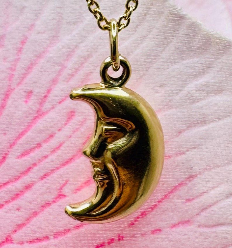 14K Yellow Gold Crescent Moon Face Pendant - Etsy UK