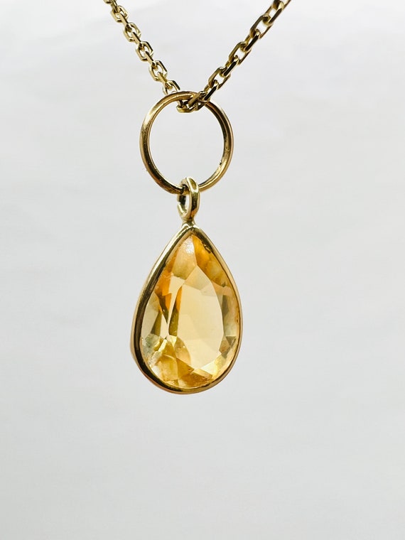 14K Yellow Gold Citrine Pear Shaped Charm Pendant - Gem