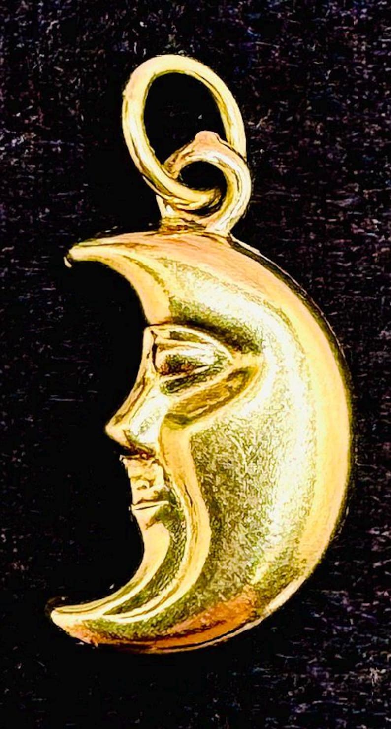 14K Yellow Gold Crescent Moon Face Pendant - Etsy UK