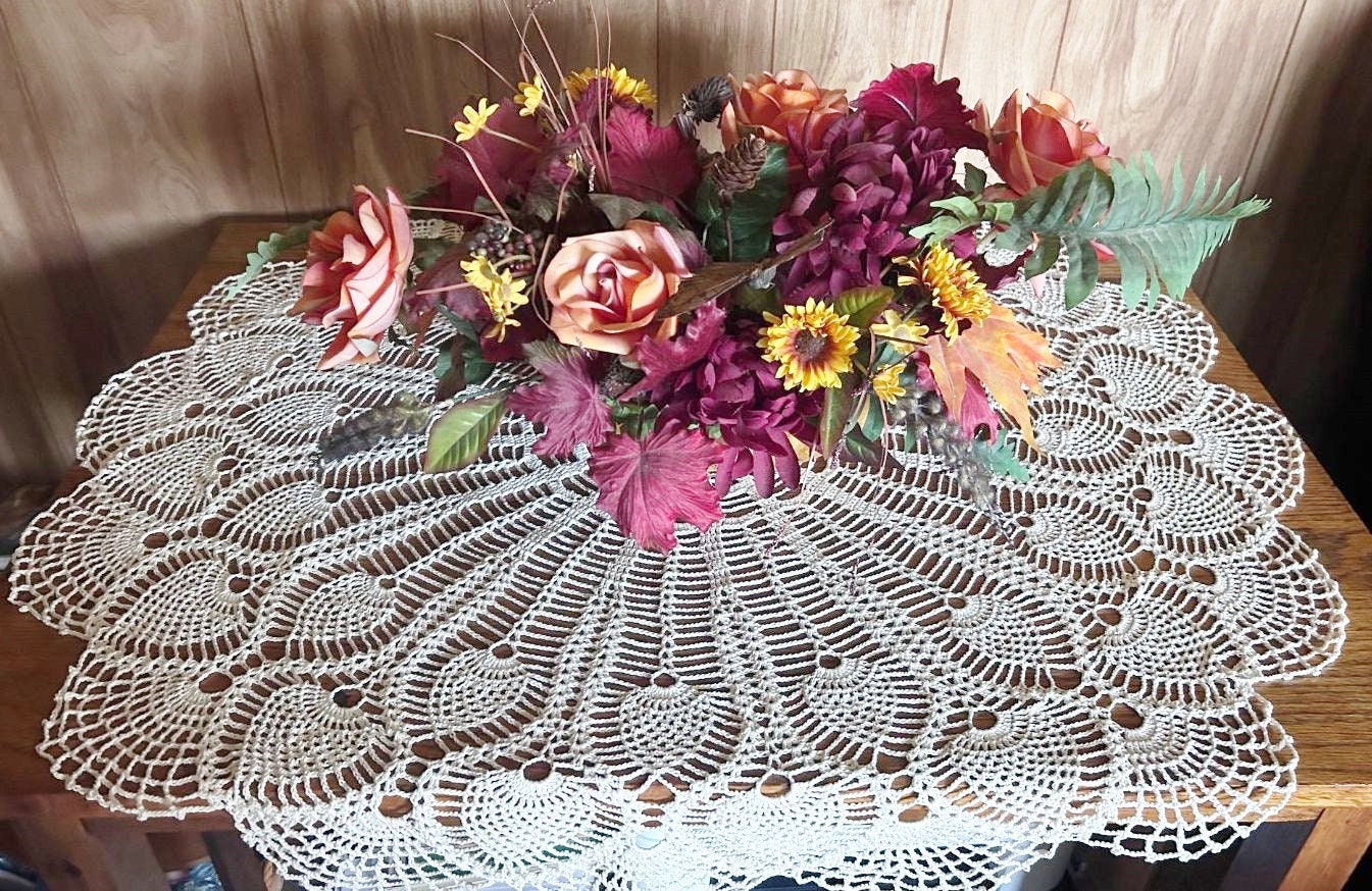 Crochet Pineapple Tablecloth Primitive Shabby Chic Handmade Round ...