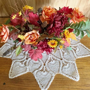 Large White Doily, Pineapple Doily, Linens, Table Covers, Lacy Doily ...