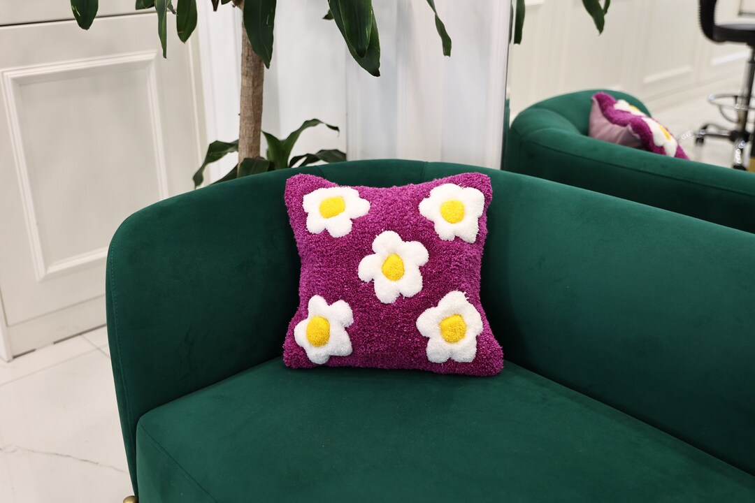 Floral Daisy Hand Tufted Purple Decorative Sofa Pillow Cover, Aesthetic ...