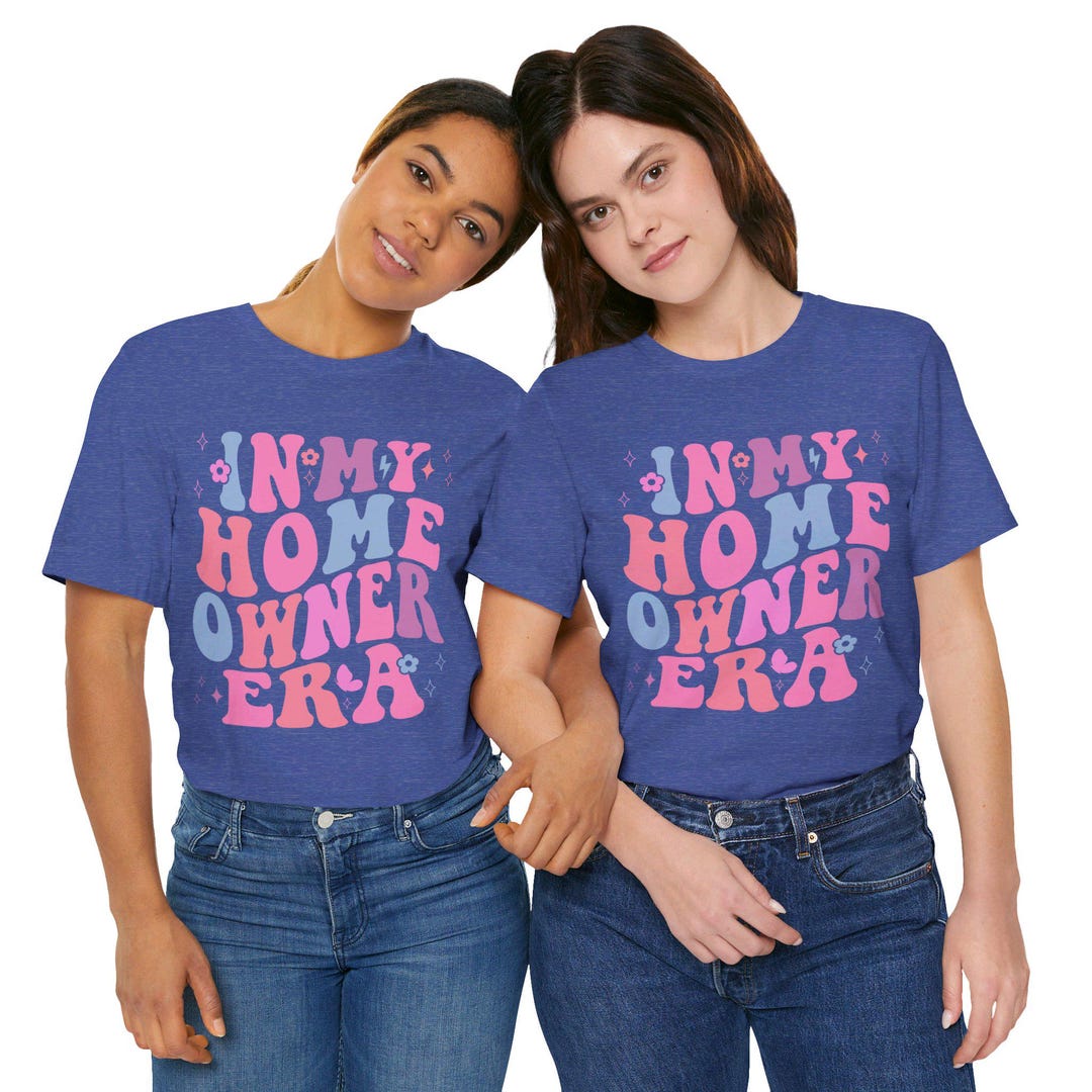 Trendy Wavy Font T-shirt - Perfect for Making a Statement, Retro Wavy ...