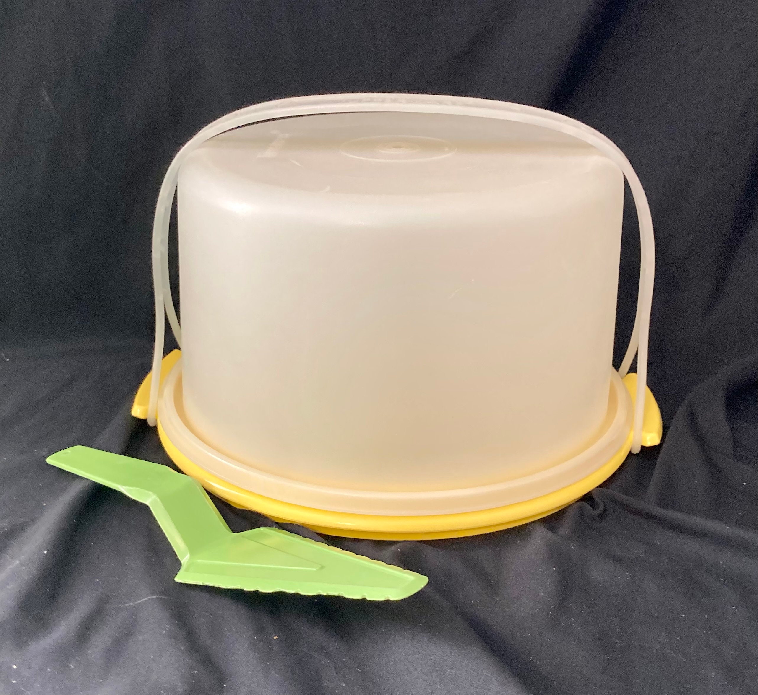 Vtg Tupperware Cake Carrier - Etsy