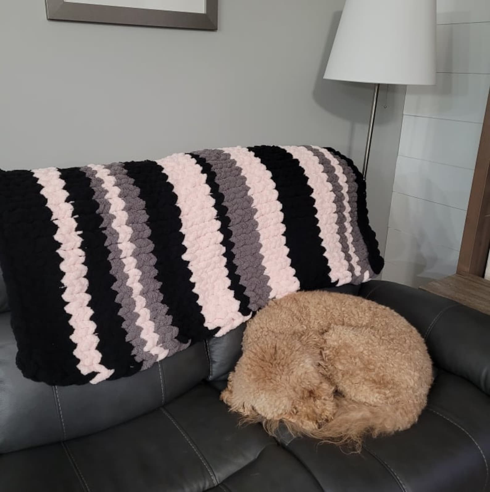 Hand-knit Chunky Blanket | Tri-color (black, Gray, Pink) - Etsy
