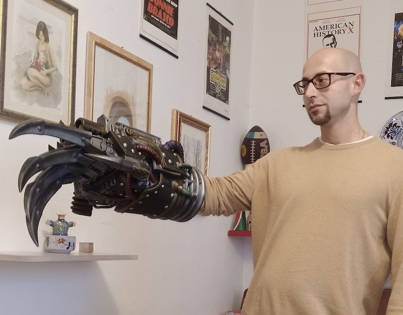 Talon of Horus - Etsy