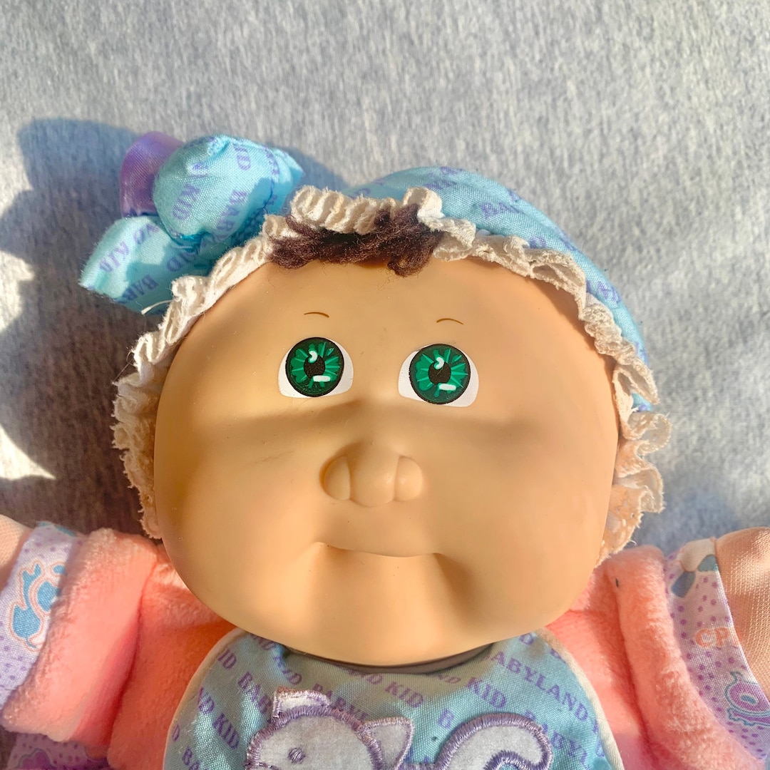 Vintage 1986 Cabbage Patch Doll, Brown Hair, Green Eyes, Kitten Bib ...