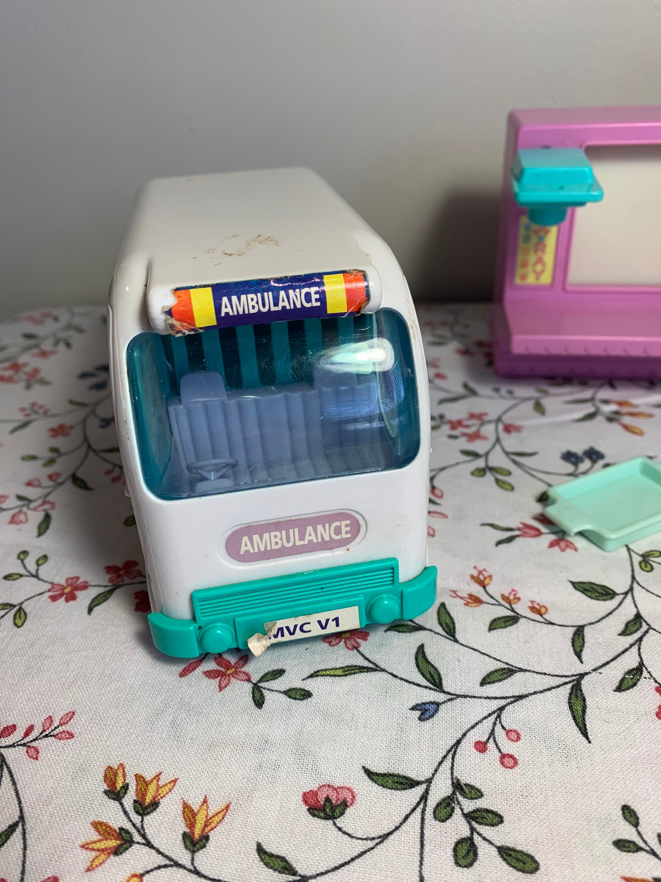 Vintage 1993 Littlest Pet Shop Vet Package Xray Machine, Ambulance ...