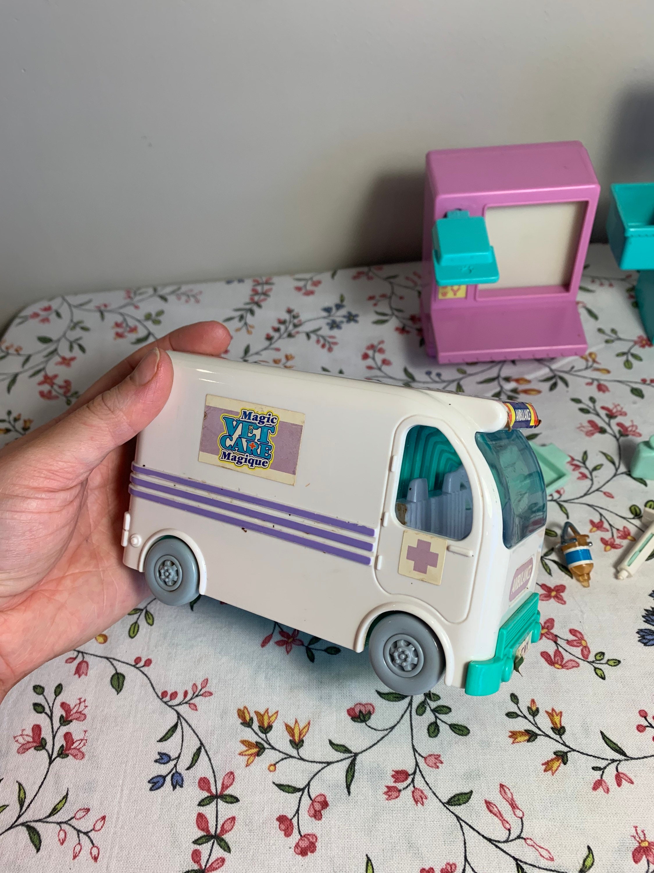 Vintage 1993 Littlest Pet Shop Vet Package Xray Machine, Ambulance ...