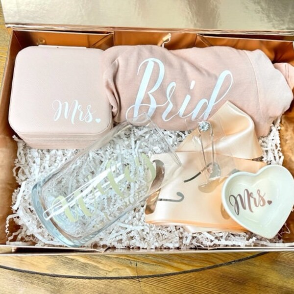 Engagement Gift Box for Bride - 60+ Gift Ideas for 2024