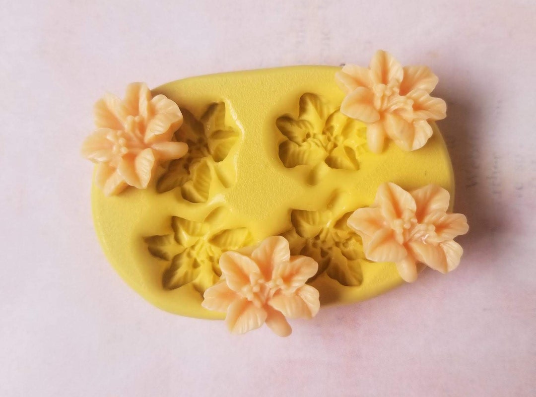 Lily Silicone Mold: Mini Flower Fondant, Polymer Clay, Resin - 12mm - Etsy