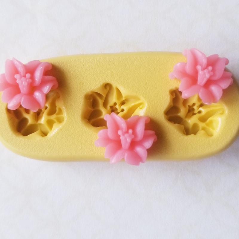 Lily Silicone Mold - Etsy