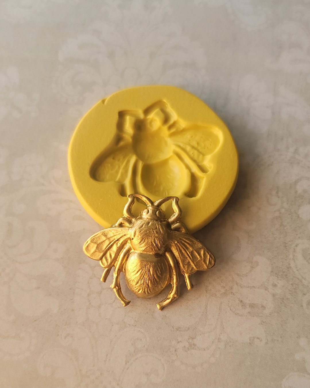 Bee Silicone Mold: Food Grade Insect Mold for Fondant, Clay, Resin - Etsy